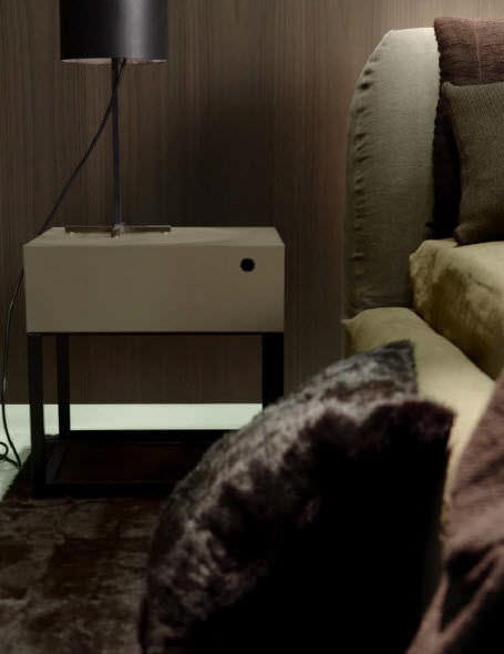 Contemporary bedside table - ARABESQUE | LAQUERED - IVANO REDAELLI ...