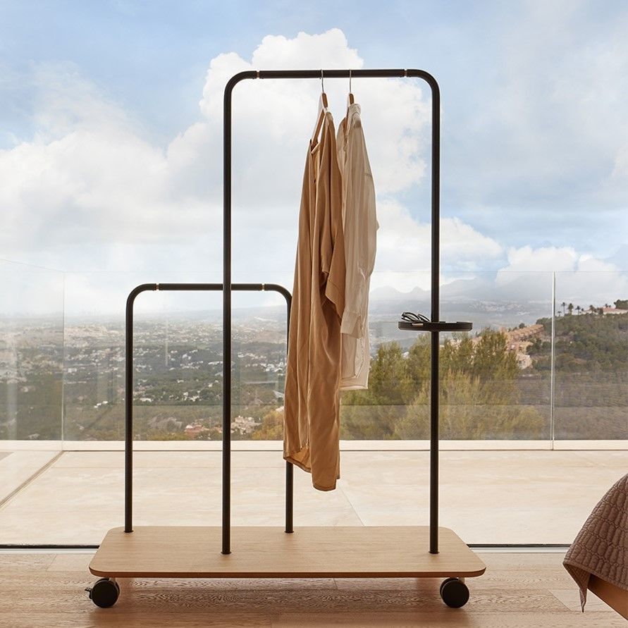 Floor-mounted valet stand - PLATEL - punt mobles - metal / wooden ...
