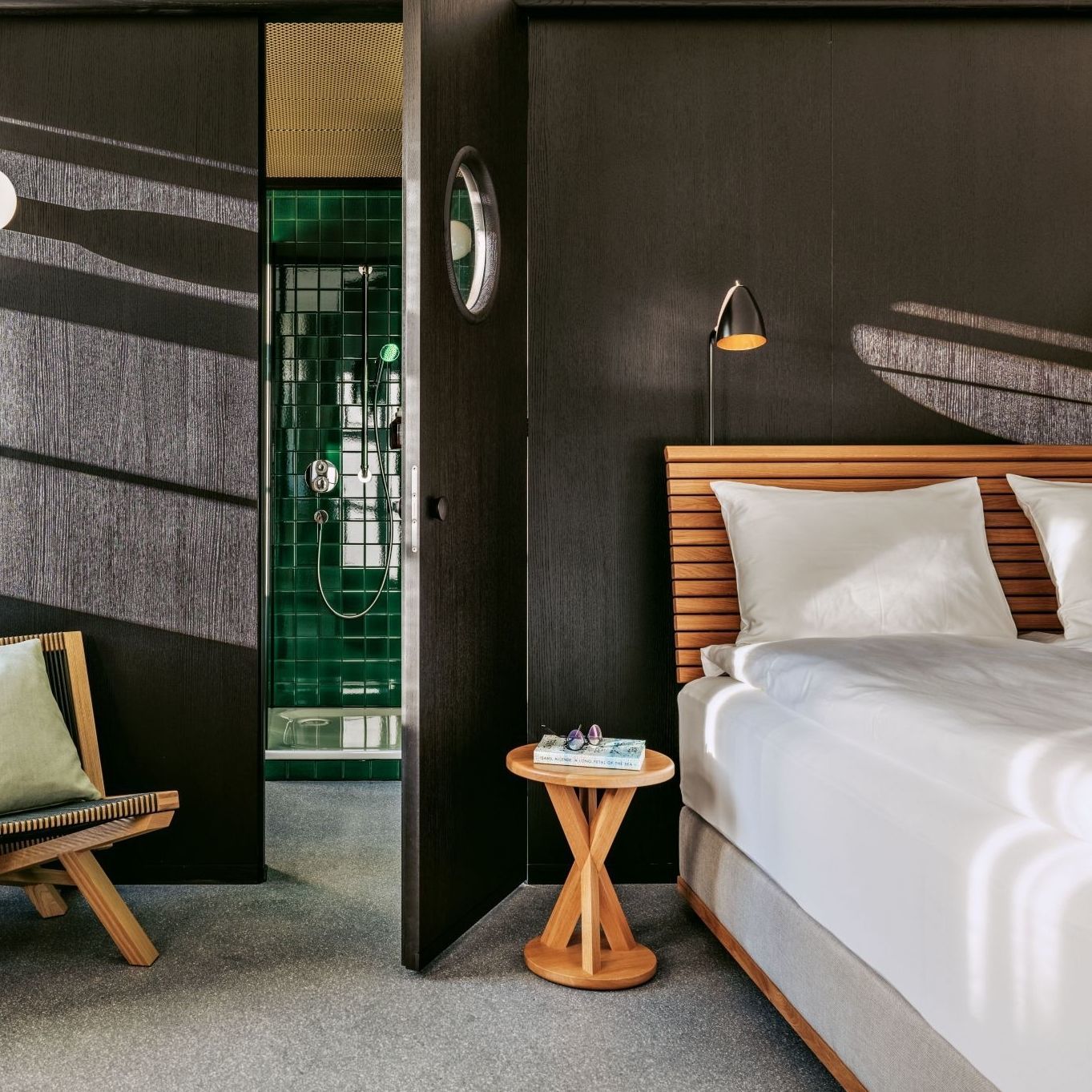 Contemporary side table - Volkshaus - CLASSICON - oak / oak base / round