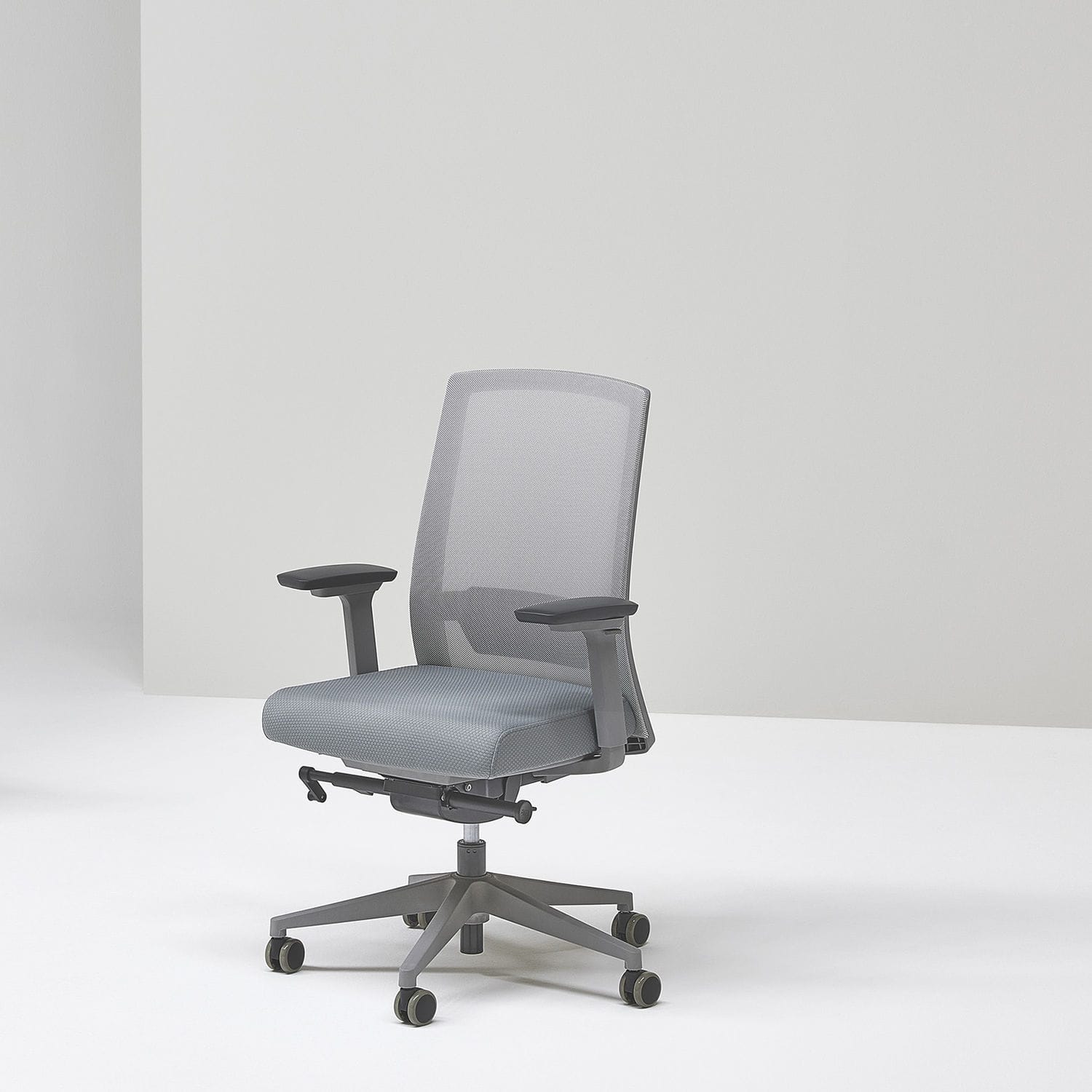 Contemporary office chair - SENATOR® - Nienkamper - indoor / fabric / mesh