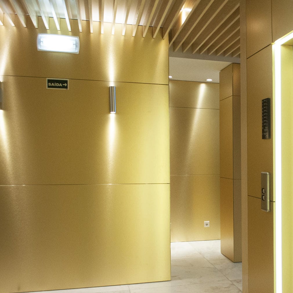 HPL decorative laminate - PUR METAL® - polyrey - metal look / matte ...