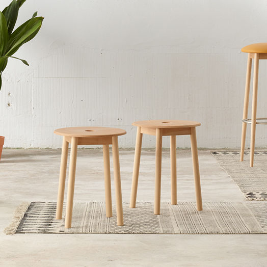 Contemporary stool - OTO - Ondarreta - oak / beech / beech base
