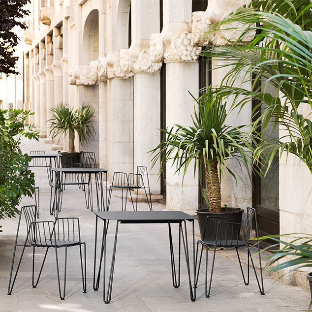 Contemporary table - RAMBLA - Mobles 114 editions - metal / metal base ...