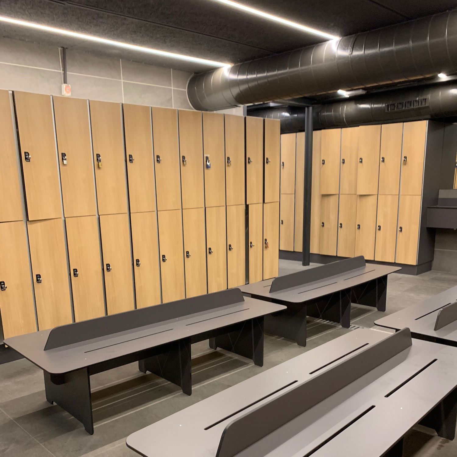 HPL locker - REMMS10 - GEKIPS - for public buildings / for sports ...