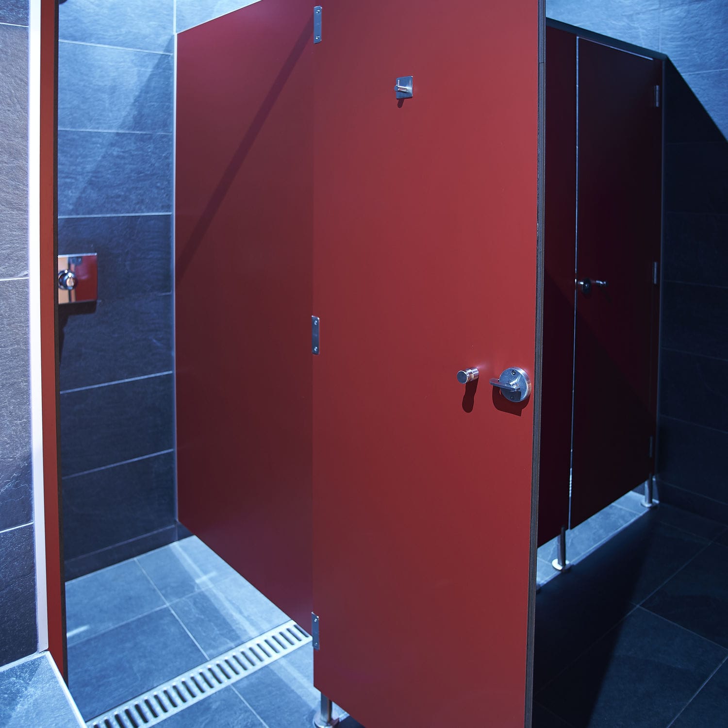 Washroom shower cubicle - STAFF C-7 - GEKIPS - HPL / for public building
