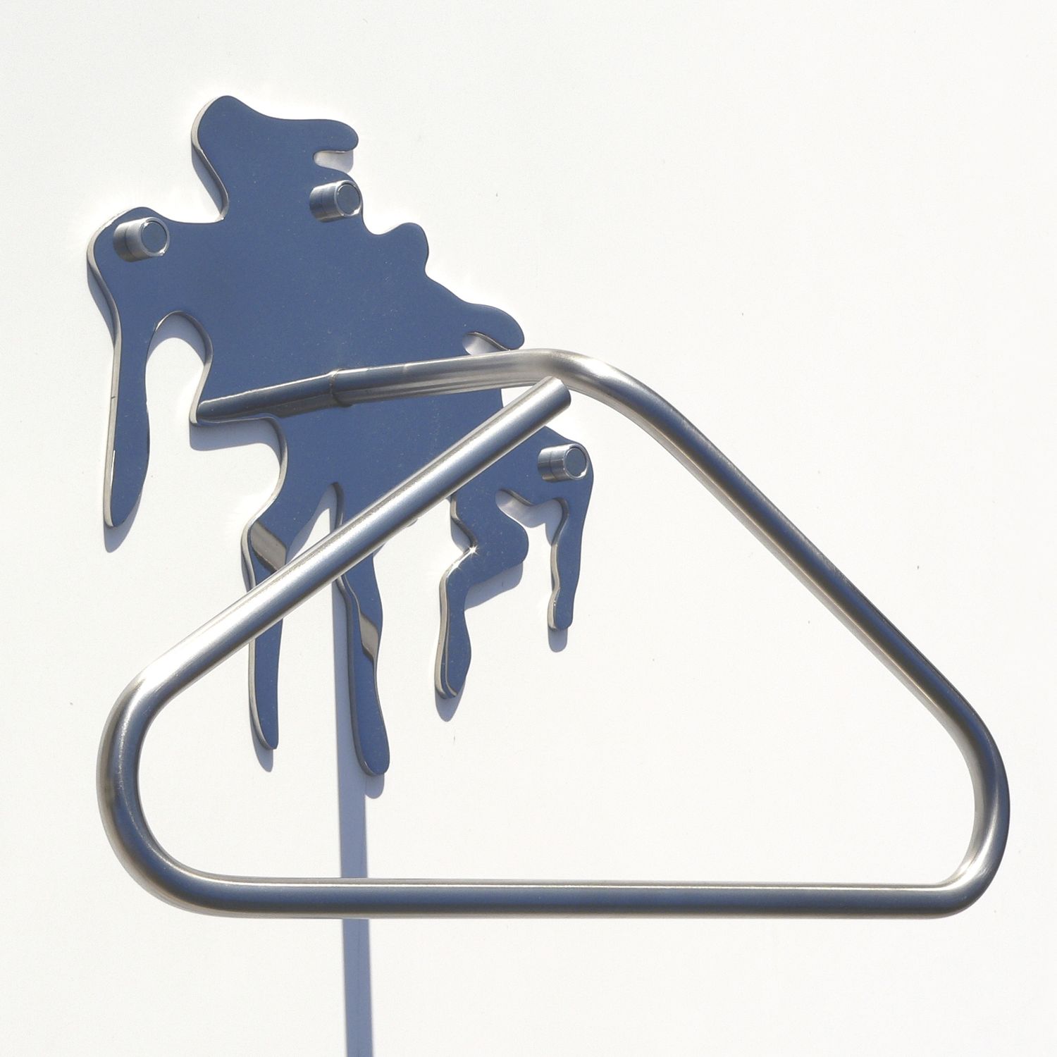 Wall-mounted valet stand - LIQUID METAL - INSILVIS - metal / contemporary