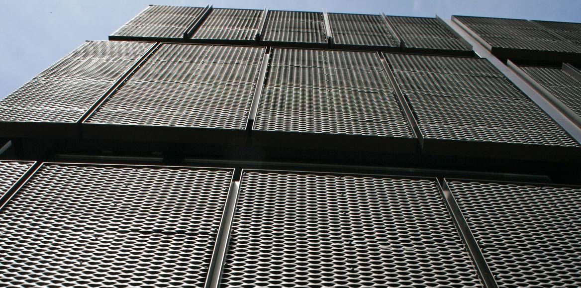Cladding metal mesh - QUEEN MARY INSTITUTE - James & Taylor - metal ...
