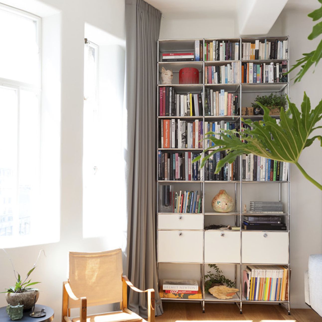 Free-standing bookcase - USM Haller - USM Modular Furniture - modular ...
