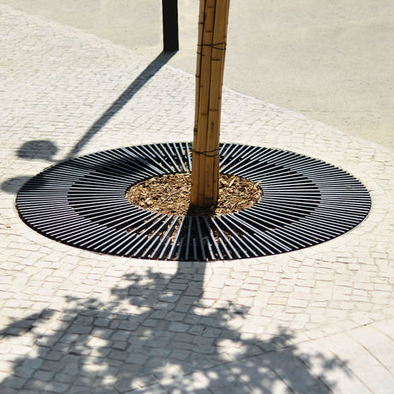 Round tree grate - OXFORD - AREA - steel