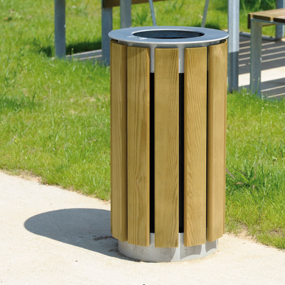Public trash can - MARIUS - AREA - galvanised steel / pine / contemporary
