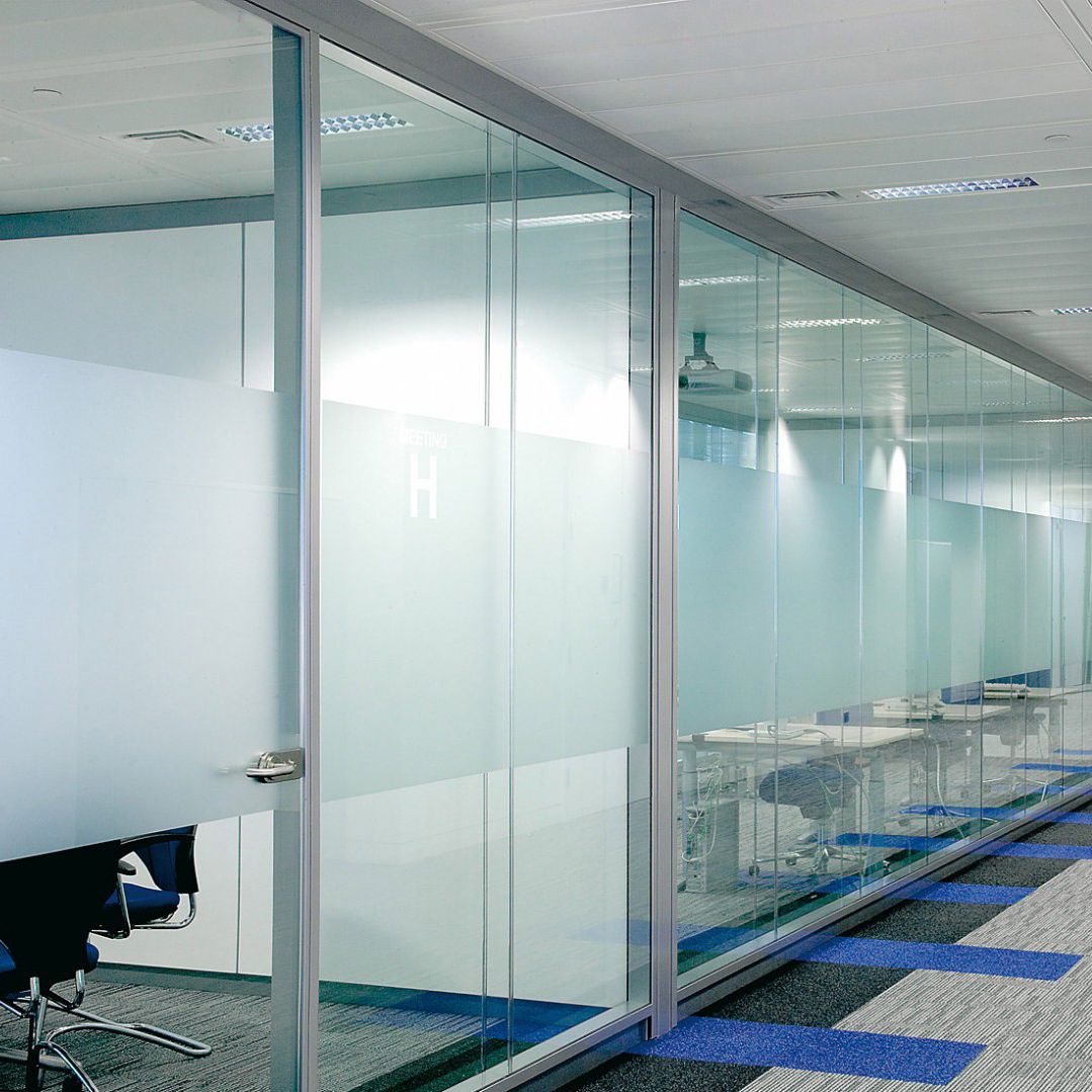 Removable partition - P700 - Arlex - with glass panel / double-glazed ...