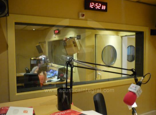 Acoustic window - VR - Acústica Integral - glass / fixed / double-glazed