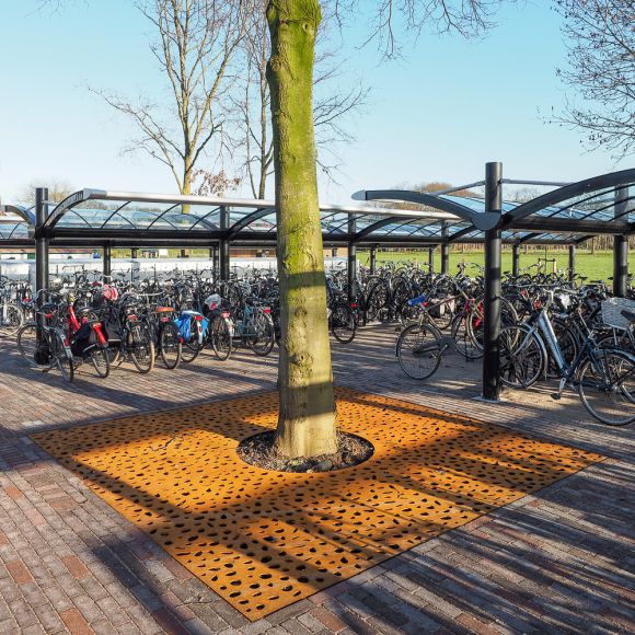 Square tree grate - Tree Grilles - Streetlife - COR-TEN® steel