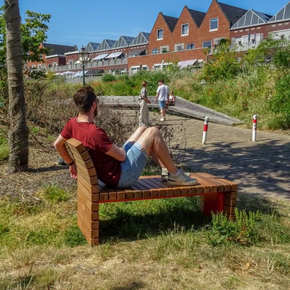 Contemporary sun lounger - Solid Staple - Streetlife - wooden / thermo ...