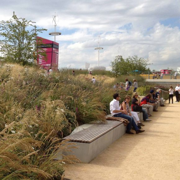 Contemporary public bench - LEAN LINEAR TOP - Streetlife - hardwood ...