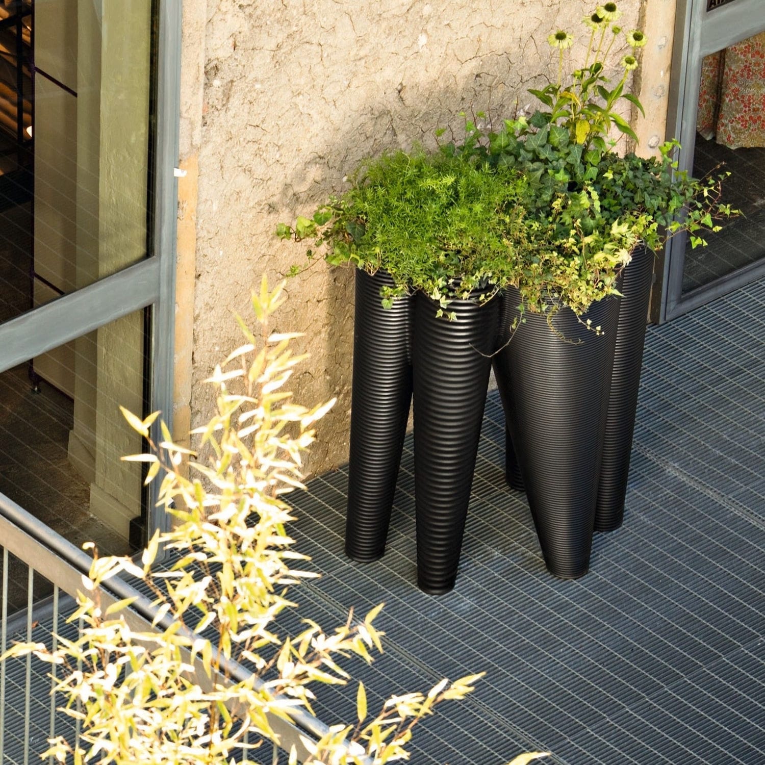 Low-density polyethylene (LDPE) plant pot - THE VASES - SERRALUNGA ...