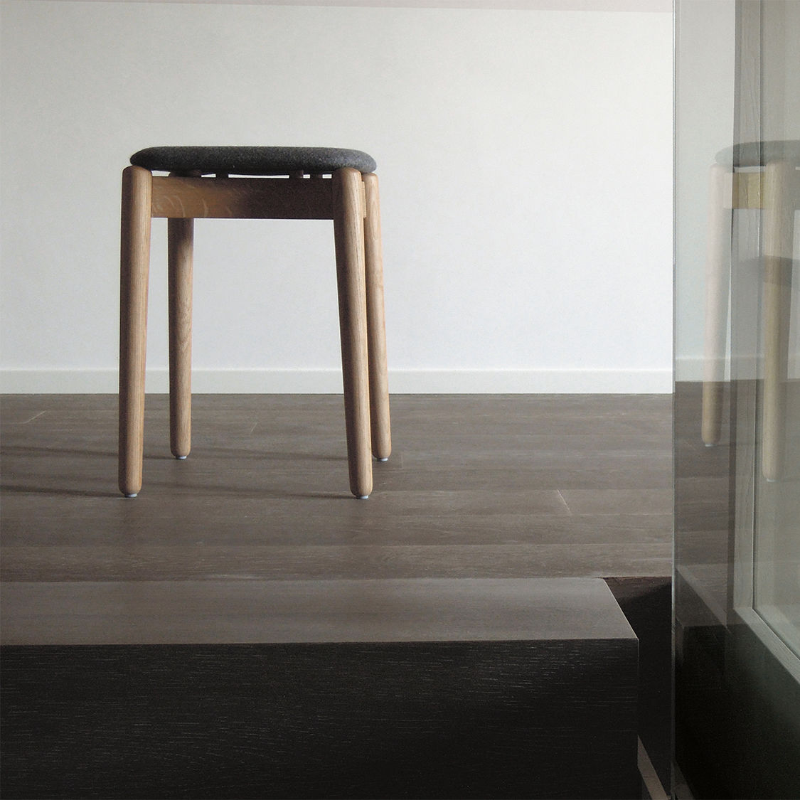 Contemporary stool - FIZZ - Bedont - oak / beech / wood veneer