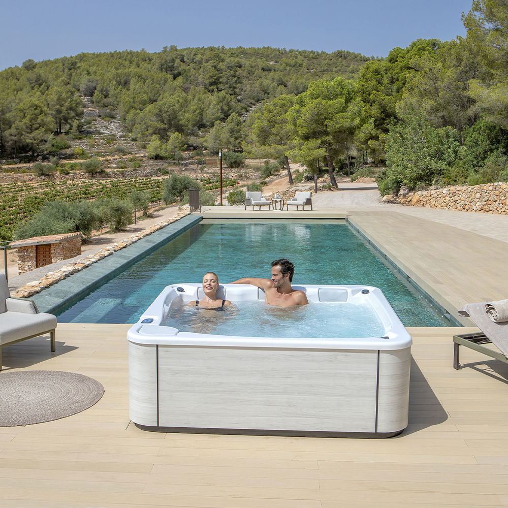 Built-in hot tub - TOUCH 5 - Aquavia Spa - above-ground / square / 4-seater
