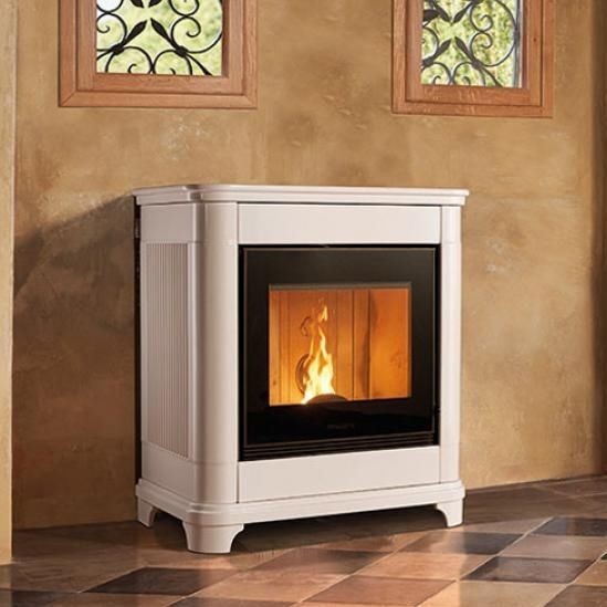 Pellet heating stove - P945 C - Piazzetta - 0 - 5 kW / 5 kW...10 kW ...
