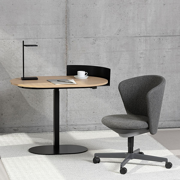 Stand-up desk - U-LIFT - Bene GmbH - with post / contemporary / wooden