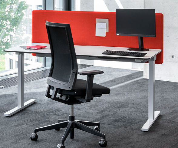 Workstation desk - LEVEL - Bene GmbH - with post / individual ...