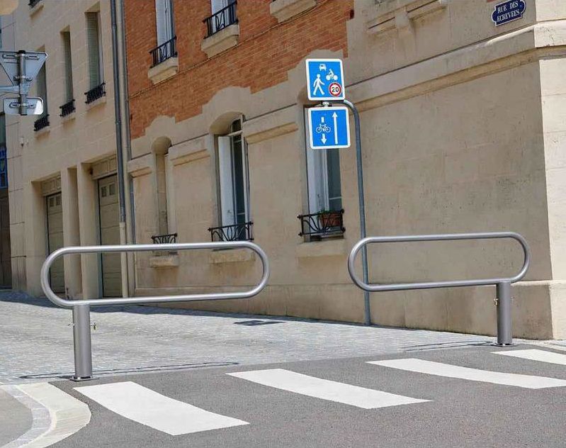 Access control barrier - 203121 series - PROCITY - pivoting / steel ...