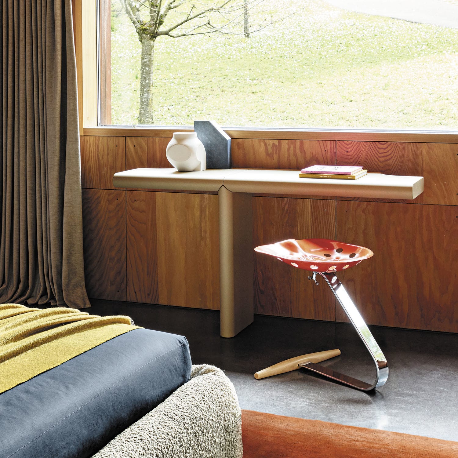 Contemporary sideboard table - ZAVOLO - Zanotta - lacquered MDF ...