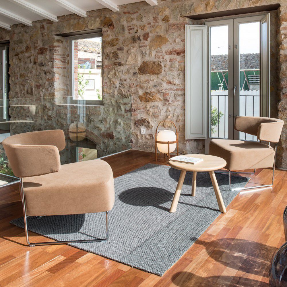 Contemporary side table - OLIVA - Andreu World - oak / wooden base / round