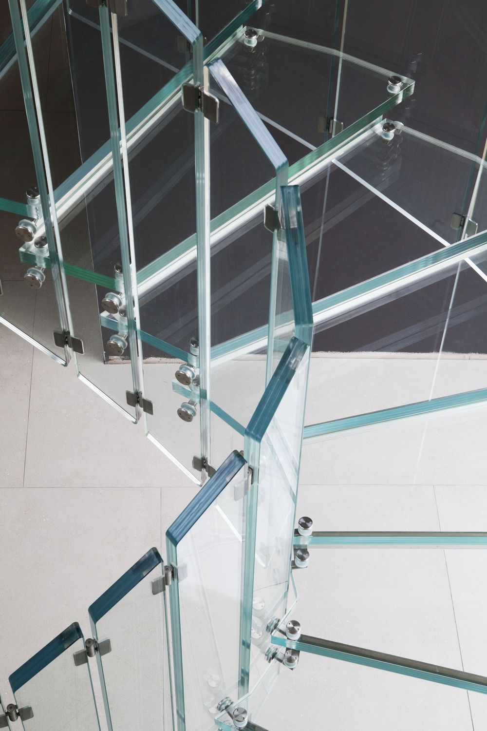 Helical staircase - FLY - HELICAL DESIGN - Siller Stairs - glass frame ...