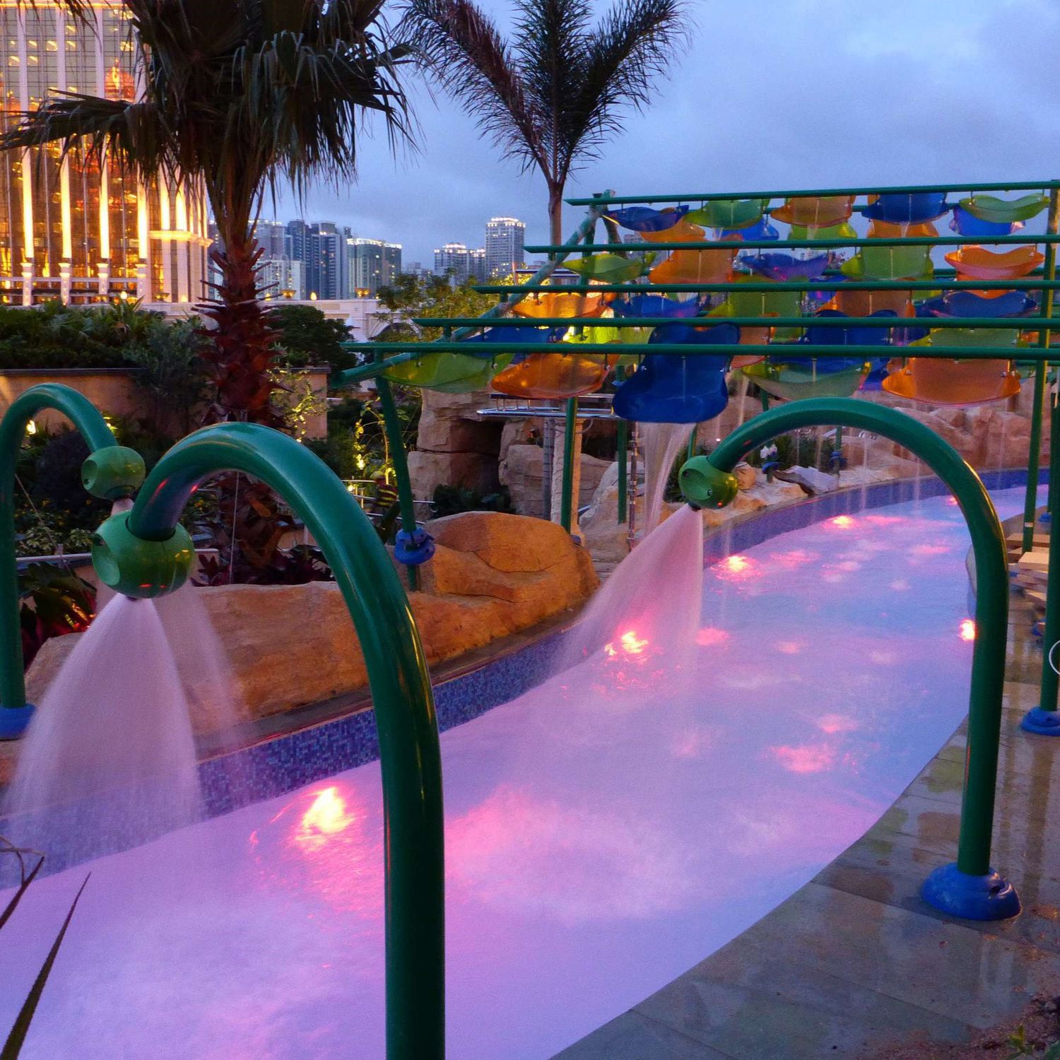 Modular swimming pool - Rivers - Myrtha Pools - curved / outdoor / indoor