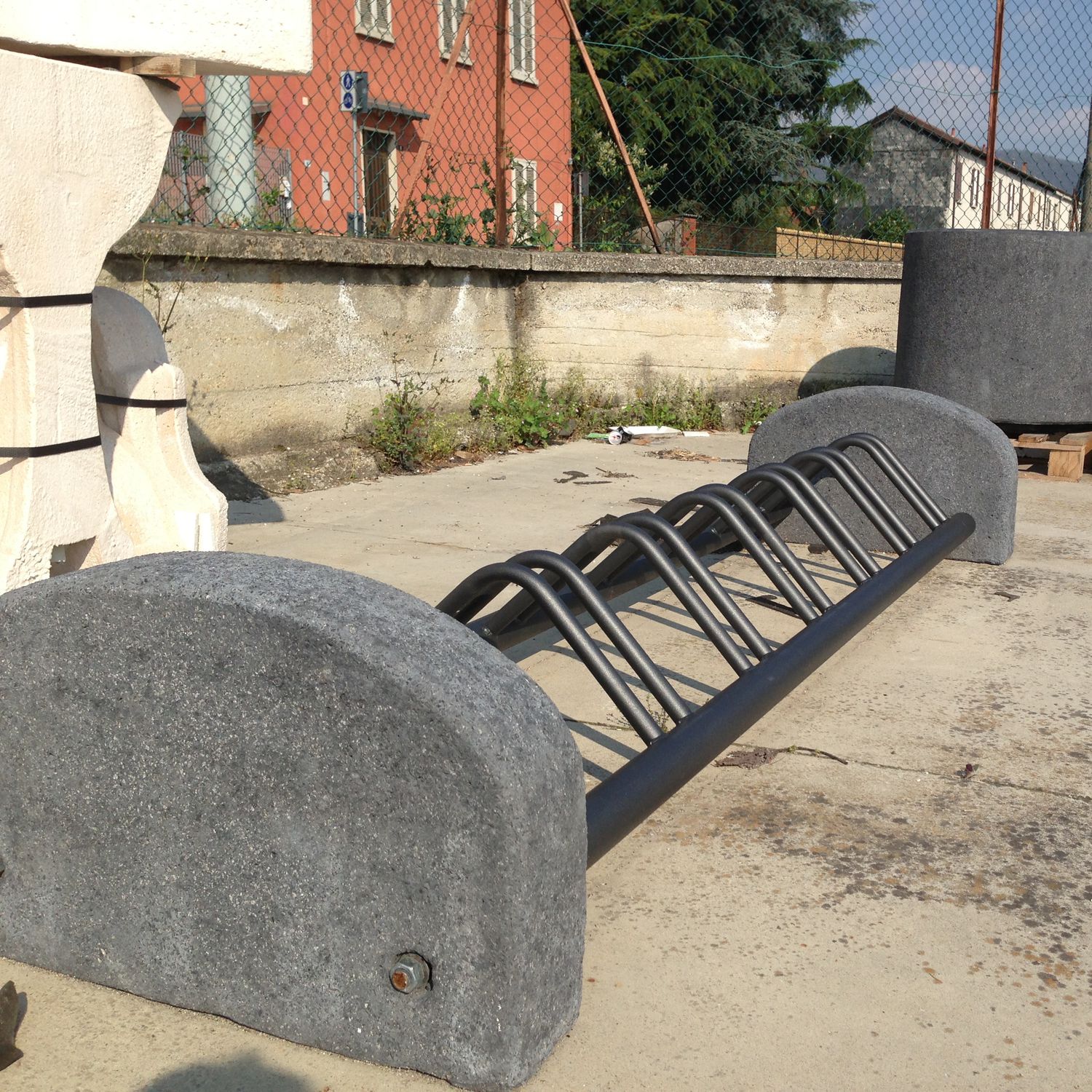 Steel bike rack - 576 - ALOES RED - concrete / for public spaces