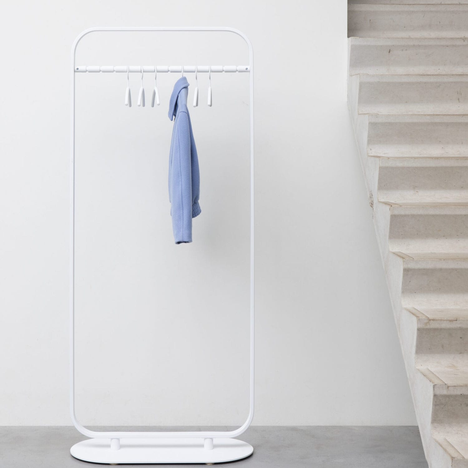 Floor coat rack - FOCUS - Cascando - contemporary / aluminum / steel
