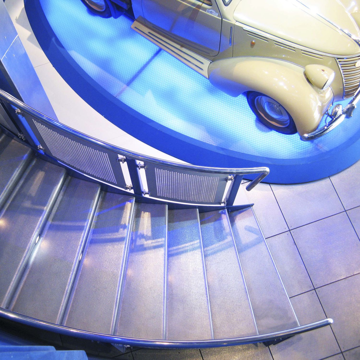 Metal step covering - STAIRCASE COATING - Planium - high-resistance