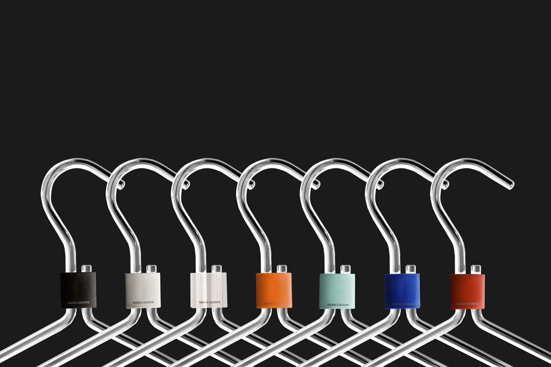 Anodized aluminum coat hanger - RADIUS DESIGN - plastic