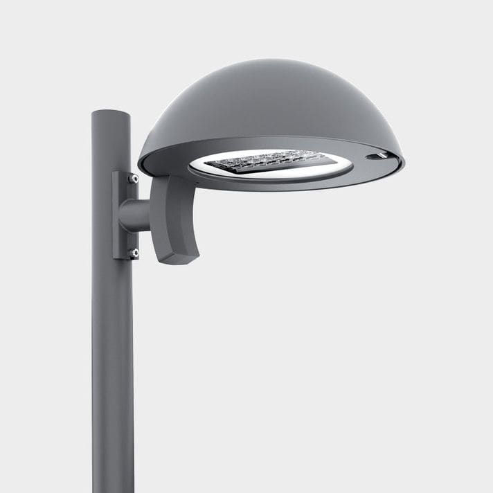 Urban lamp post - BILBO - Selux - contemporary / cast aluminum / LED