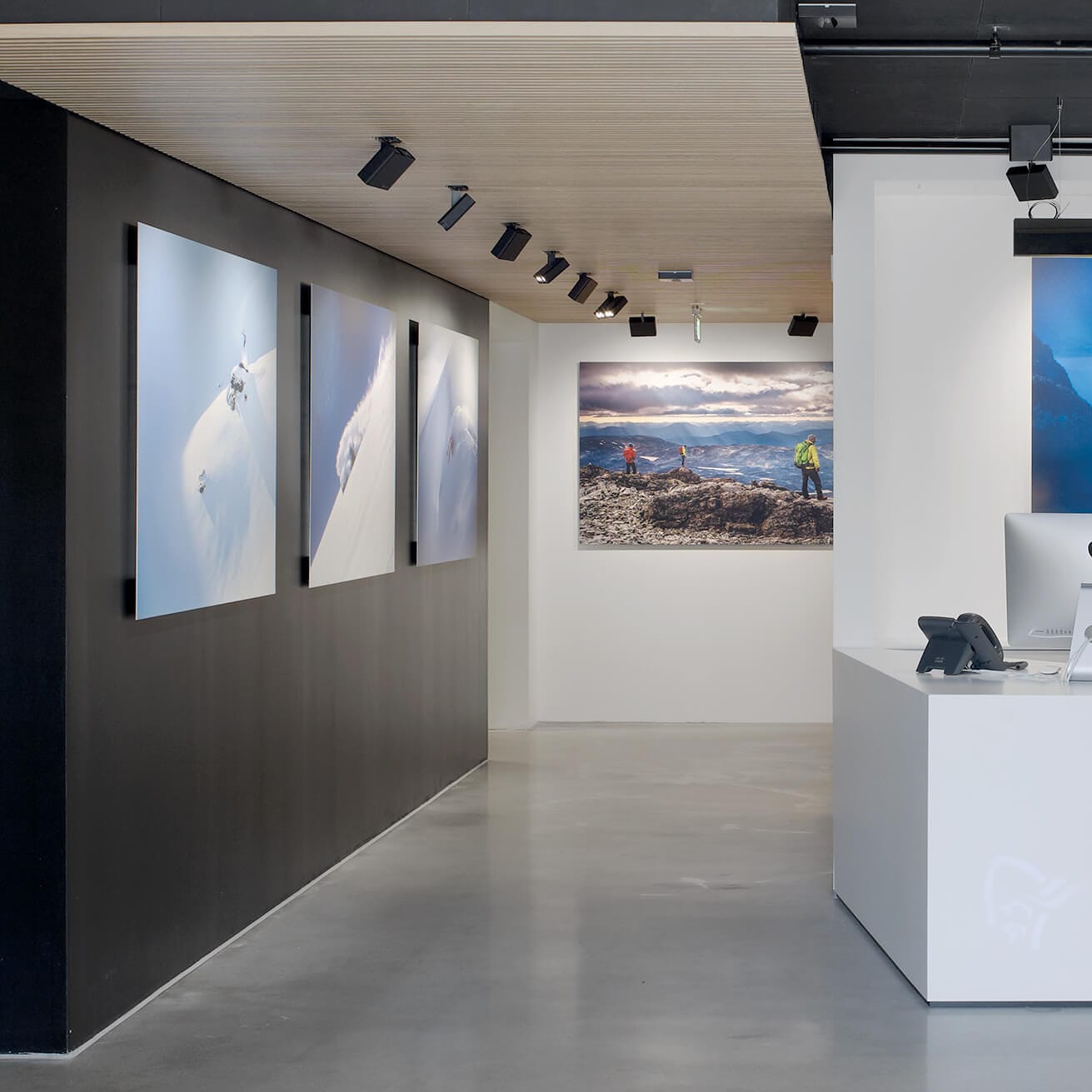 Ceiling-mounted spotlight - DEUX PIECES: C - Intra Lighting d.o.o ...