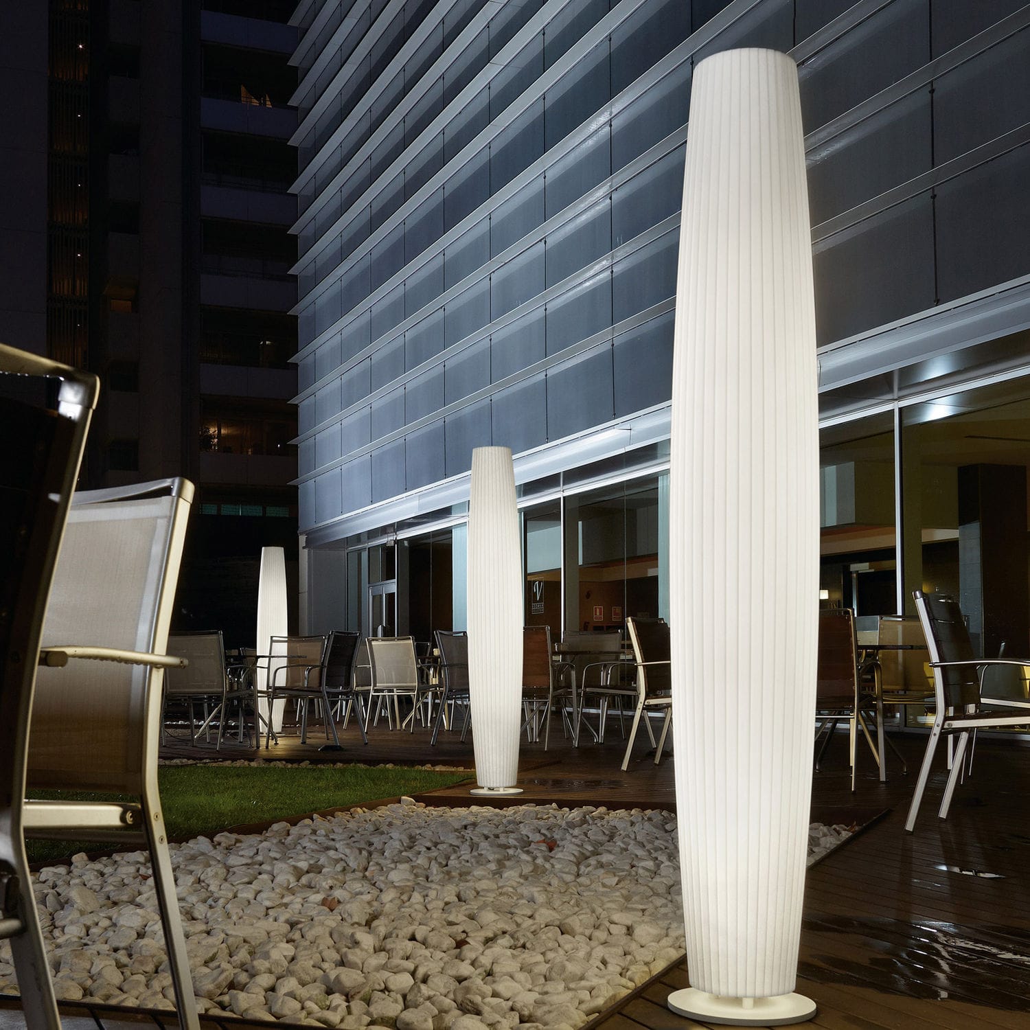 Contemporary light column - MAXI P/180 - BOVER Barcelona - polyethylene ...