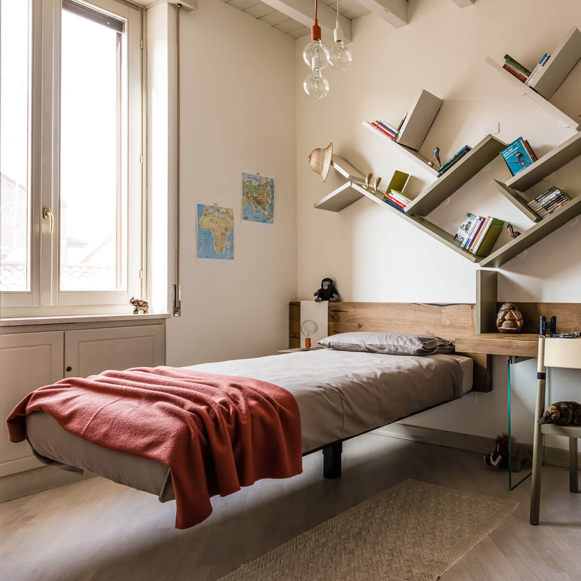 Floating bed - Fluttua - LAGO - single / contemporary / upholstered