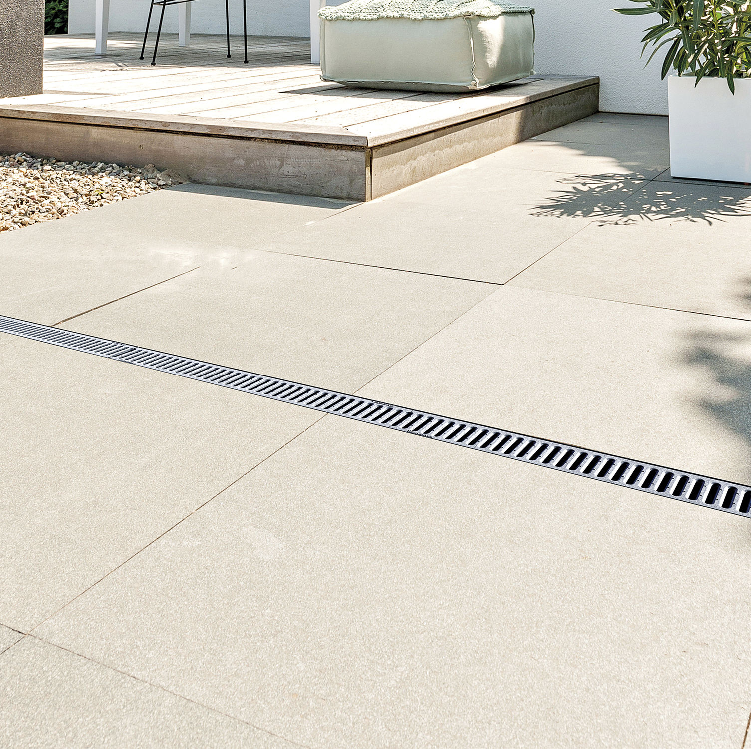 Drainage channel with grating - TOP X - HAURATON - with central slot ...