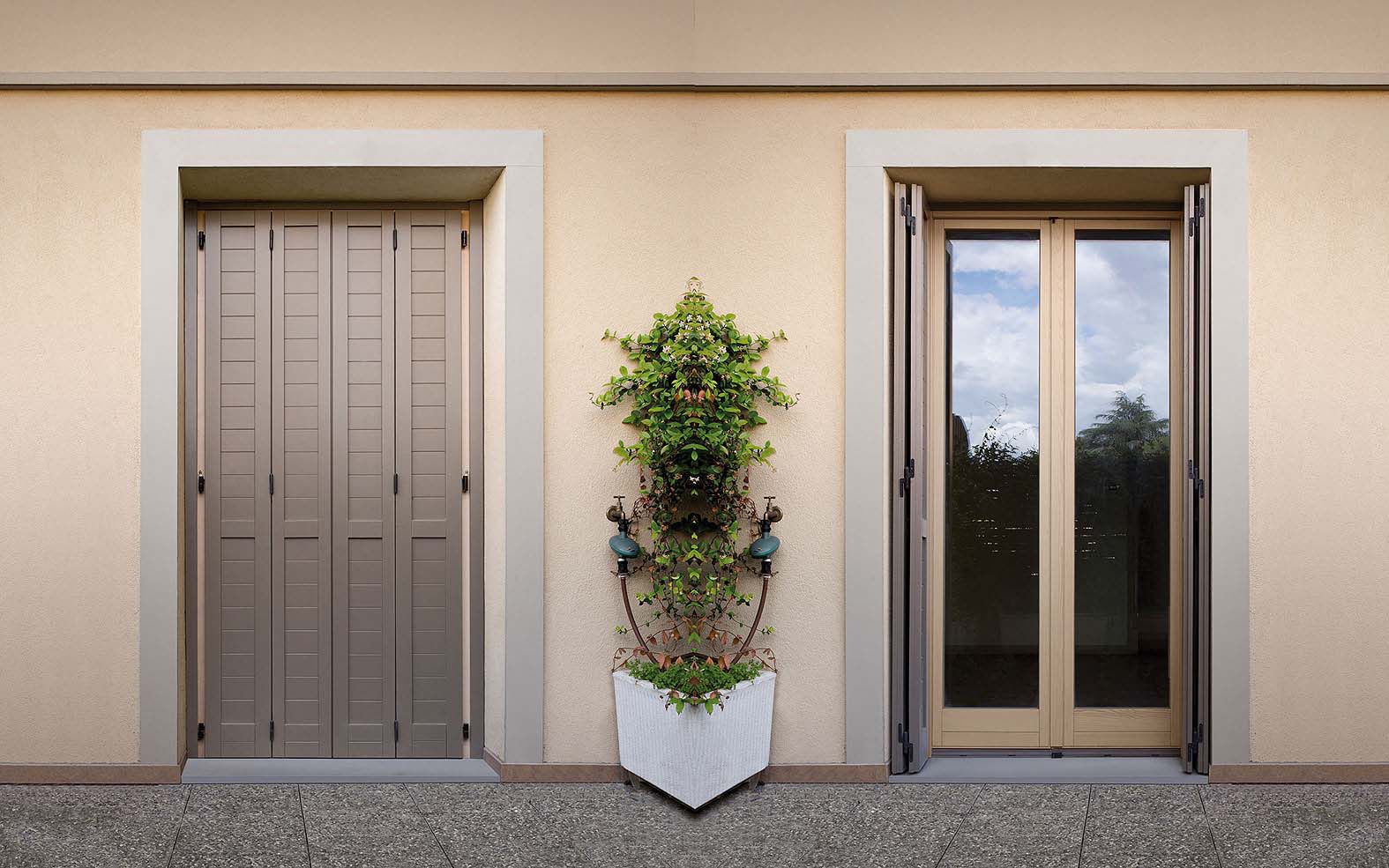 Folding shutter - PARMA - CIPRIANI SERRAMENTI - wooden / window / door