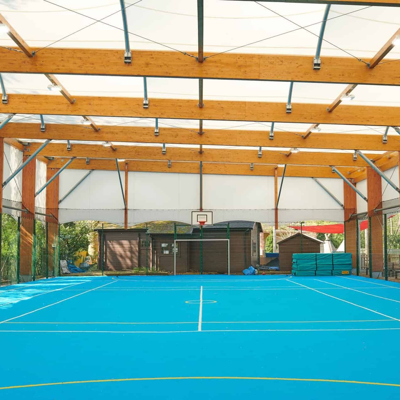 Metal frame tensile structure - HERTFORD - SMC2 - wooden frame / roof ...