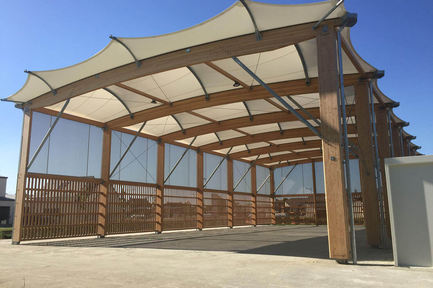 Tensile roof - SAINT-AUBIN-DU-CORMIER - SMC2 - for public space