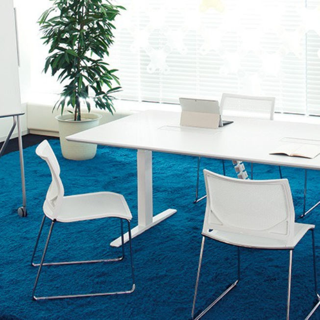 Contemporary conference chair - ZART - Okamura - indoor / mesh / metal base