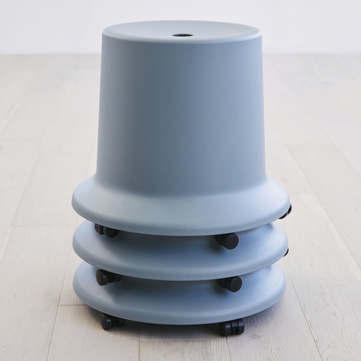 Contemporary office stool - ROUTES - Teknion - plastic / on casters ...