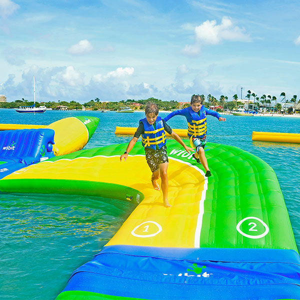 Public pool inflatable play module - CURVE - Wibit Sports