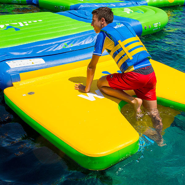 Public pool inflatable play module - STEP - Wibit Sports