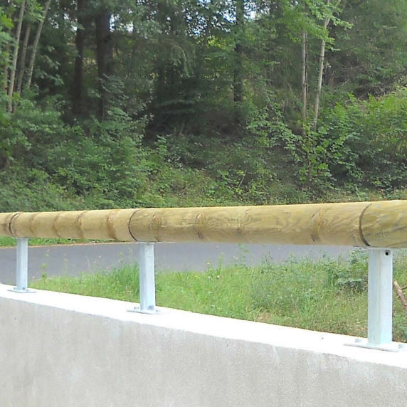 Wooden handrail - MEDIUM SUR MURET - Rondino - bicycle crossing