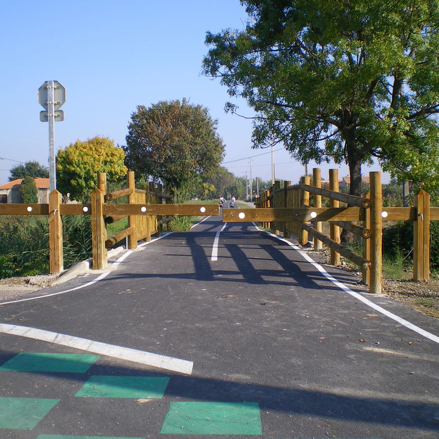 Sliding barrier - 630 032T11 - Rondino - protective / access control / pine