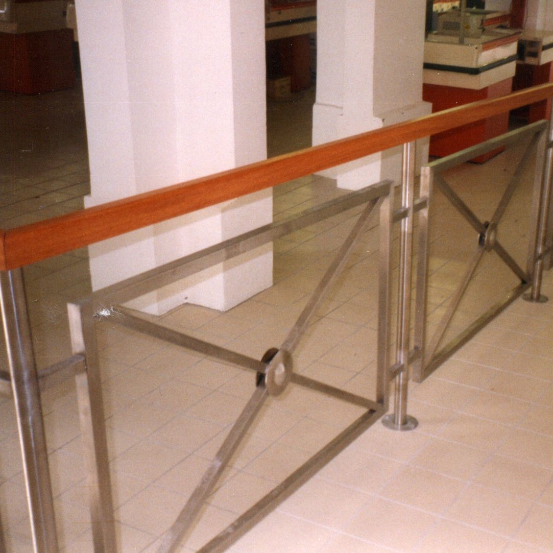 Protective barrier - BORA - FRANCE INOX INDUSTRIE - fixed / stainless ...