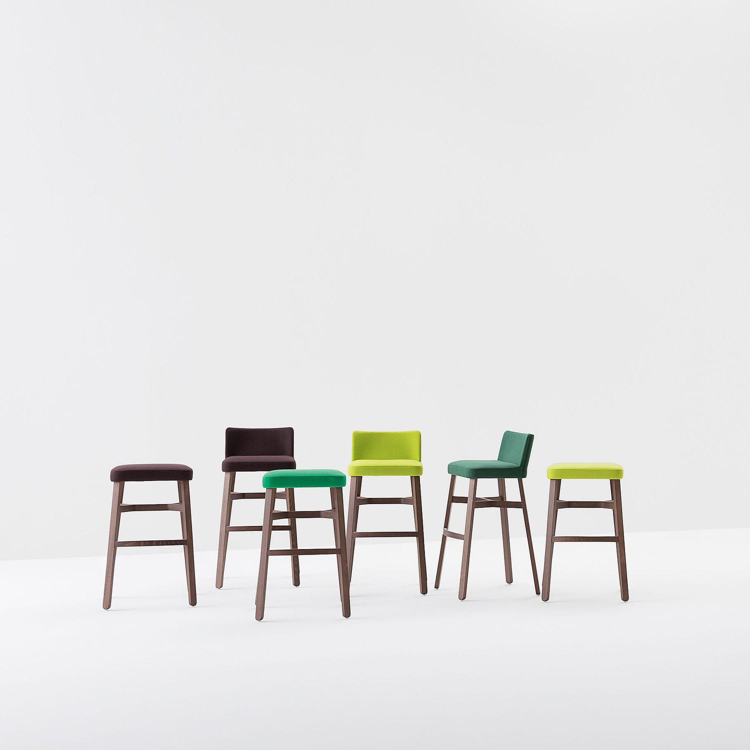 Contemporary bar stool - CROISSANT - Billiani - beech base ...